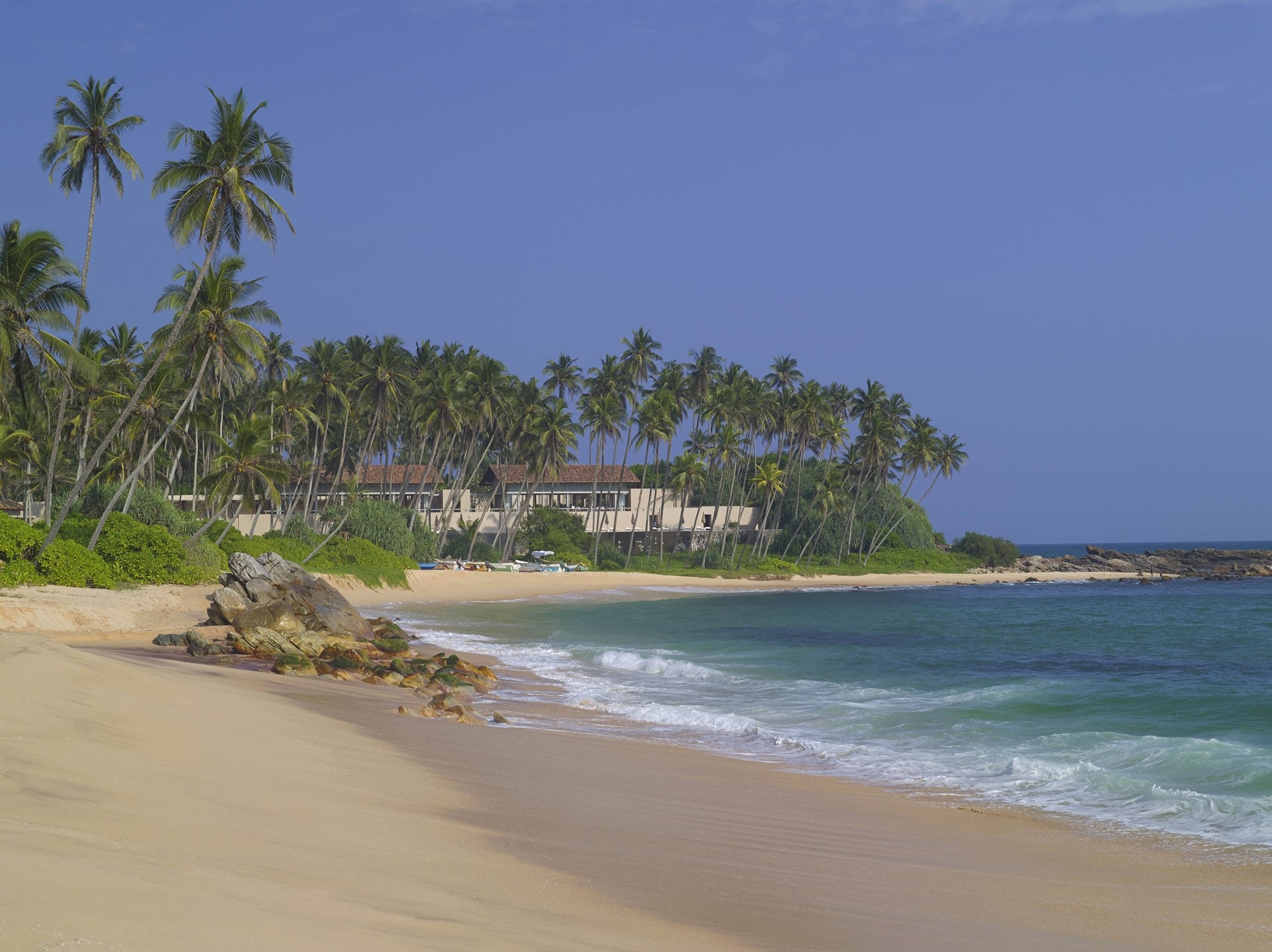 Stay in the Amanwella in Tangalle, Sri Lanka | Ampersand Travel